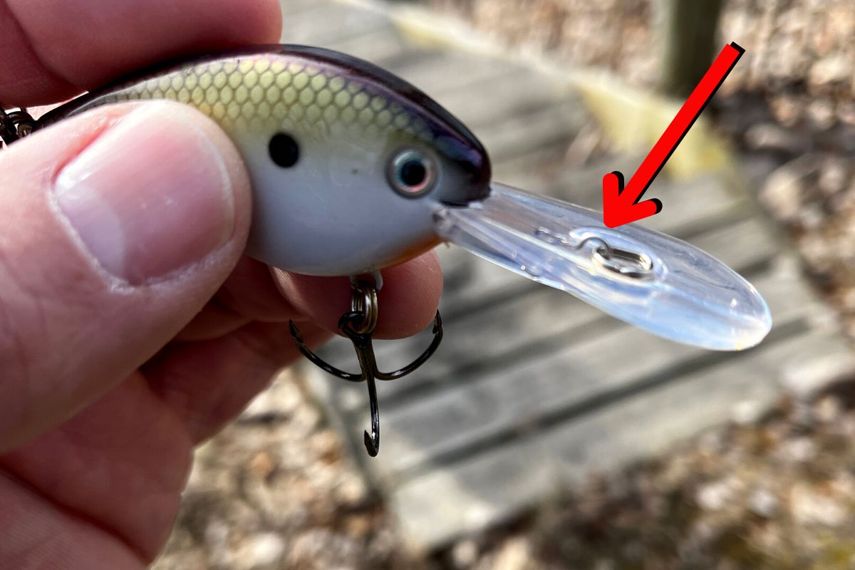 Fix a Crankbait that Runs Crooked – Fast and Easy – The Bass Fishing Life